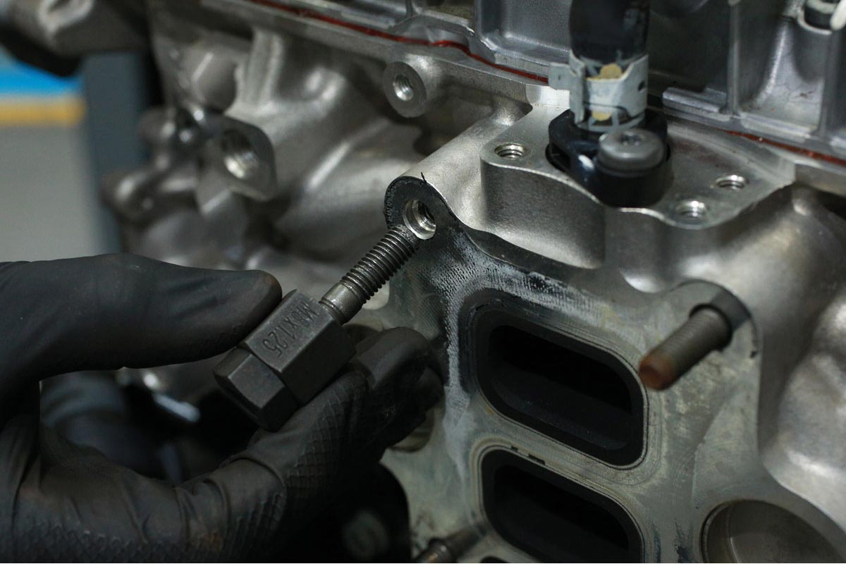 EXTRACTEUR DE GOUJON DE CULASSE COLLECTEUR