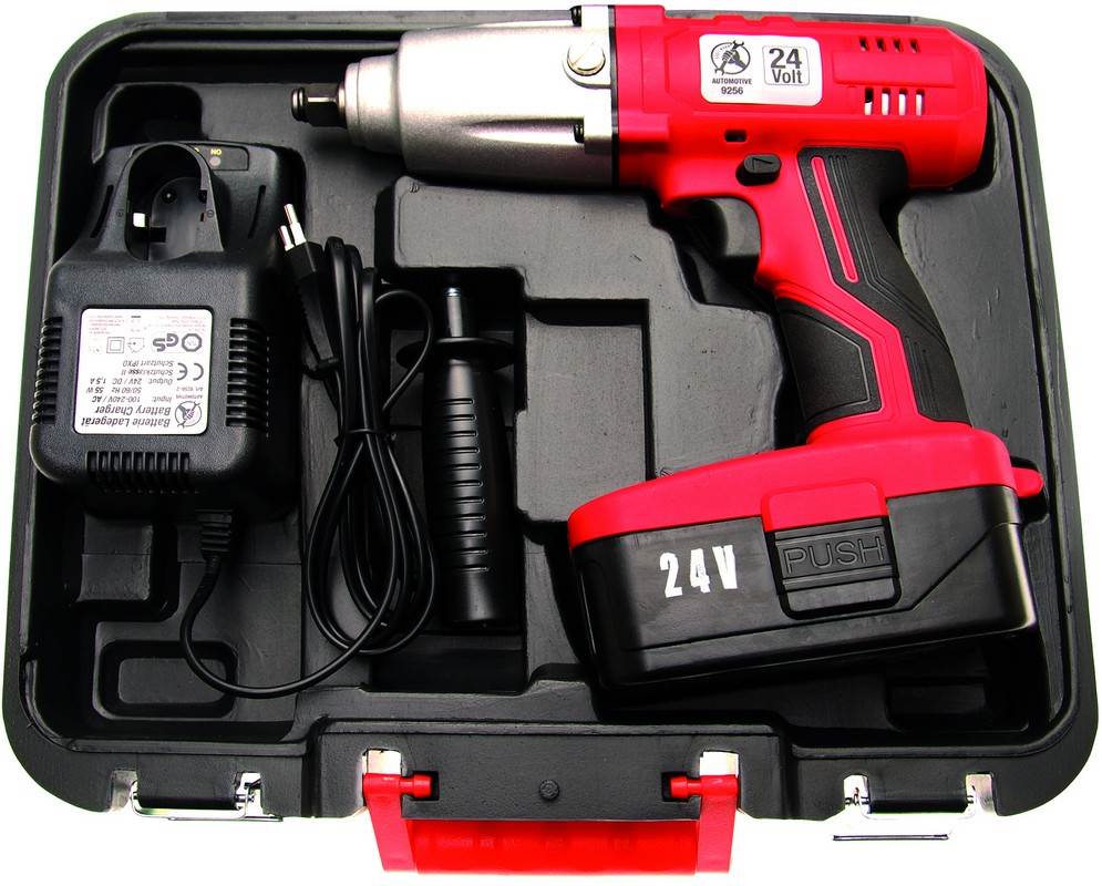 Clé à choc électrique sans fil carré 1/2'' 24 Volts sur batterie